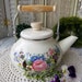 Vintage Enameled Tea Kettle. This Gorgeous Flower Adorned Cream Tea ...