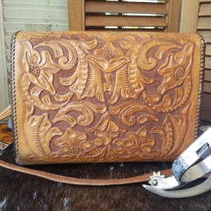 This Rustic Tooled Leather Purse is the Perfect Cowgirl Purse. This ...