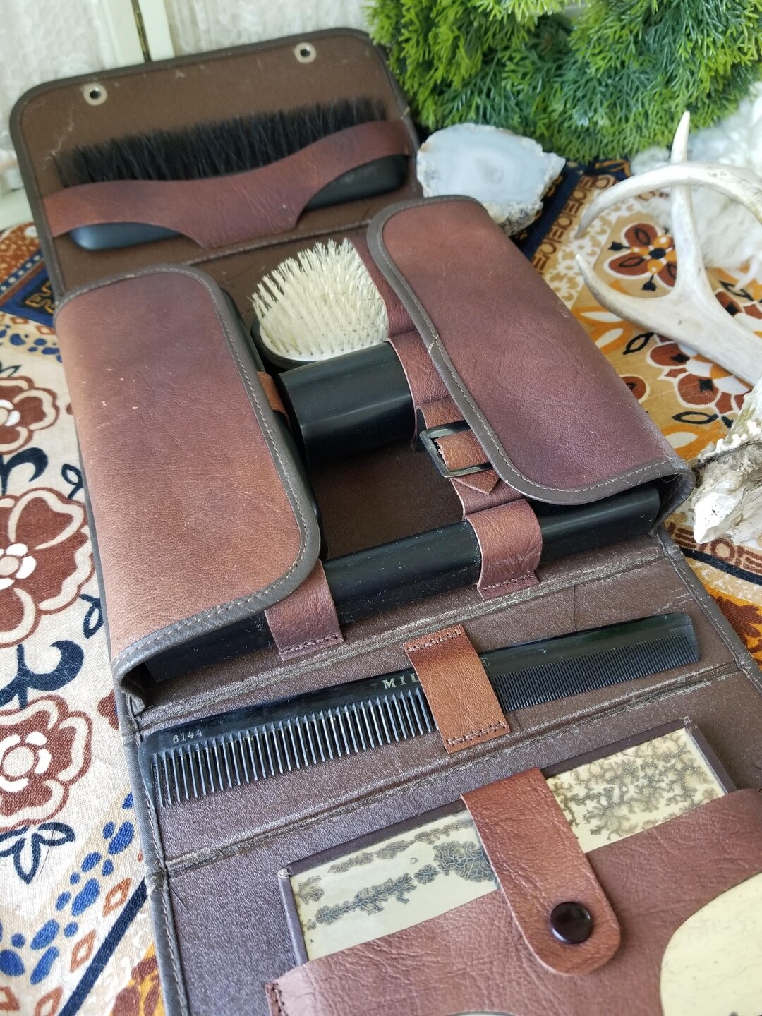 Vintage Man's Grooming Kit. A Stylish Guaranteed Genuine Steerhide ...