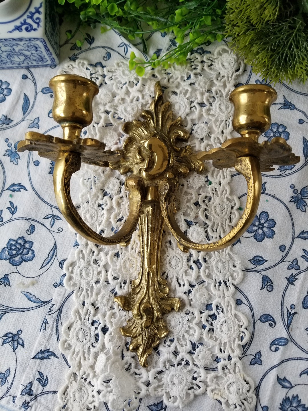 Regal Victorian Style Solid Brass Wall Sconce. This Victorian Inspired ...