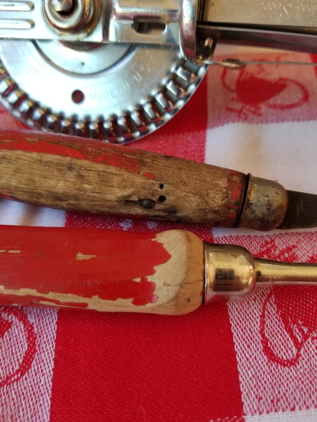 Chippy Red Handled Vintage Farmhouse Kitchen Utensils. This Bundle of 3 ...