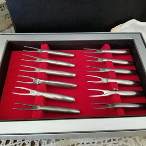 Elegant and Epicurious Heavy Stainless Steel Italian Appetizer Forks ...