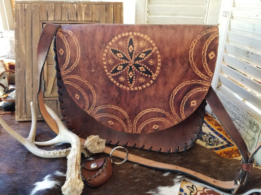 This Rustic Tooled Leather Purse is the Perfect Cowgirl Purse. This ...