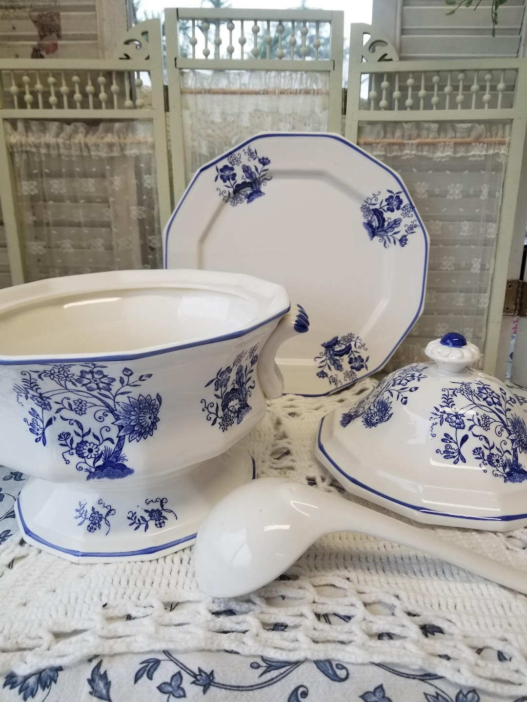 Beautiful Blue and White Blue Onion Pattern Transferware Soup Tureen ...