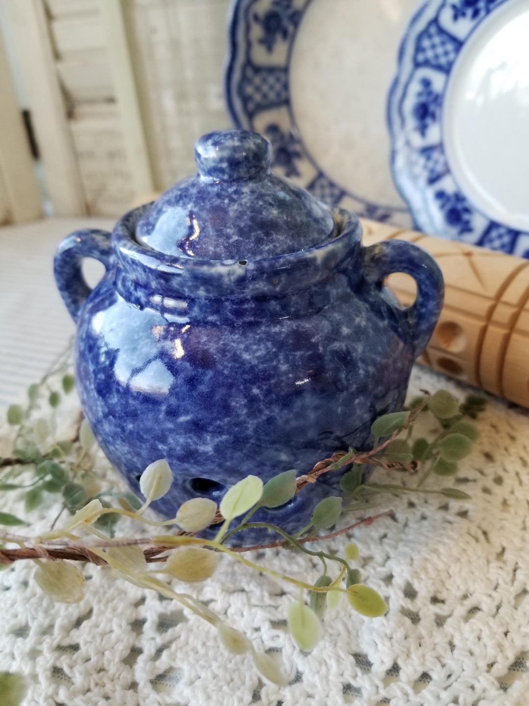 Gorgeous Speckled Blue Glazed Stoneware Potpourri Crock. This Vintage ...