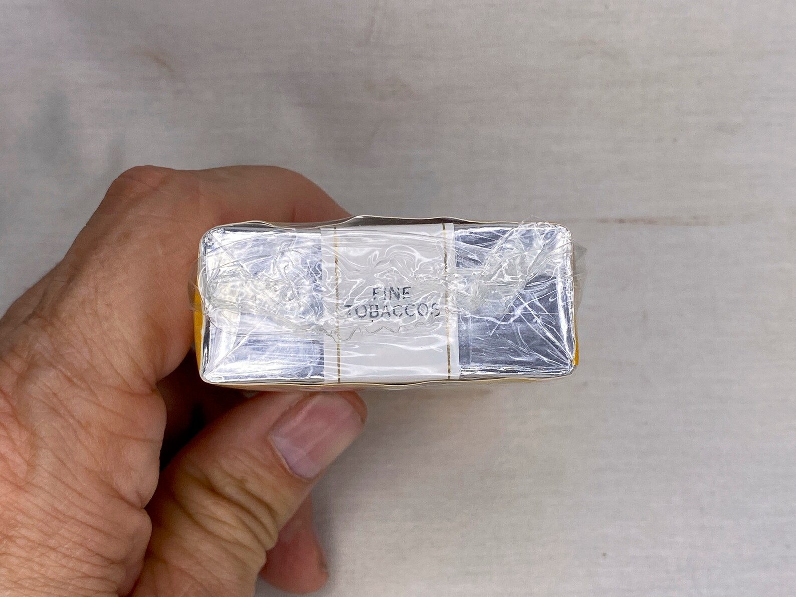 Pulp Fiction Red Apple Soft Pack, Prop Replica, Shrink Wrapped, Plastic ...