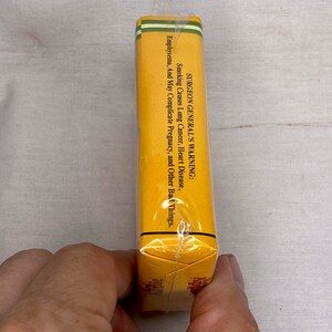 Pulp Fiction Red Apple Soft Pack, Prop Replica, Shrink Wrapped, Plastic ...