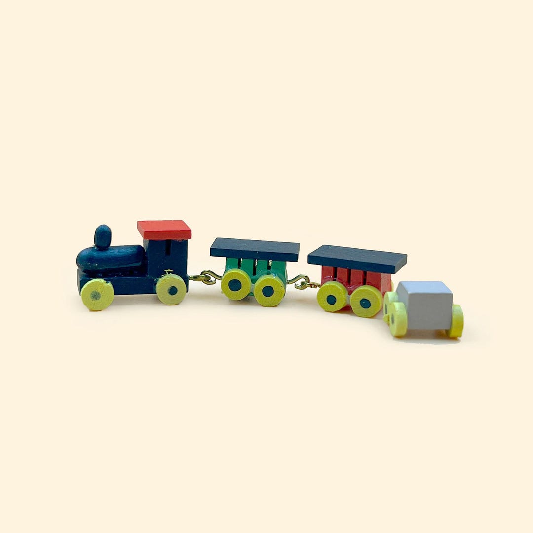 Miniature Wooden Train Mini Train Dollhouse Miniatures Home Decoration ...