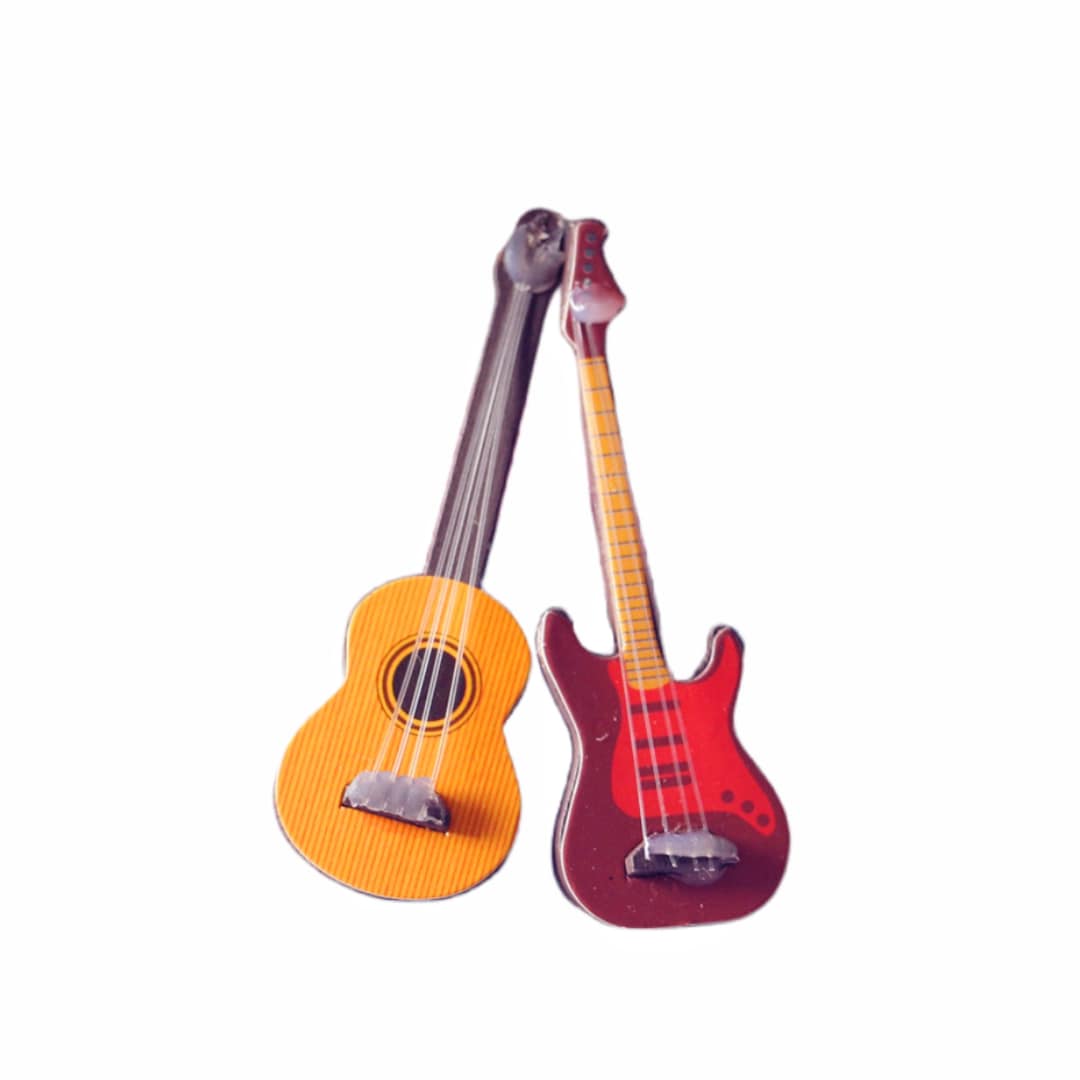 Miniature Ukulele Guitar Musical Instrument Decor Dollhouse Miniatures ...