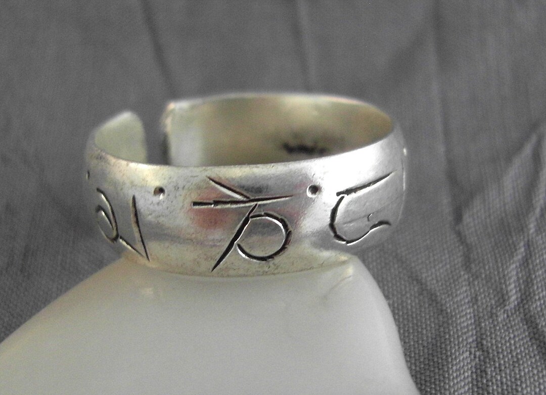 Ring ~ Om Mani Padme Hum ~ Nepal Tibet (475) - Etsy