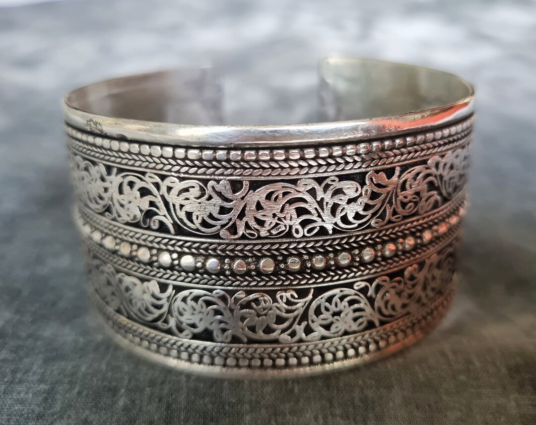 Wide Filigree Silver Bangle ~ Nepal (1552) - Etsy