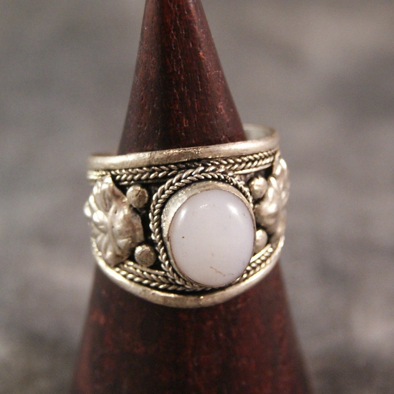 Nepal Moonstone Ring - Etsy UK