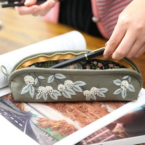 Hand Embroidery Kit Floral Pencil Case, Zip Pencil Pouch Embroidery ...