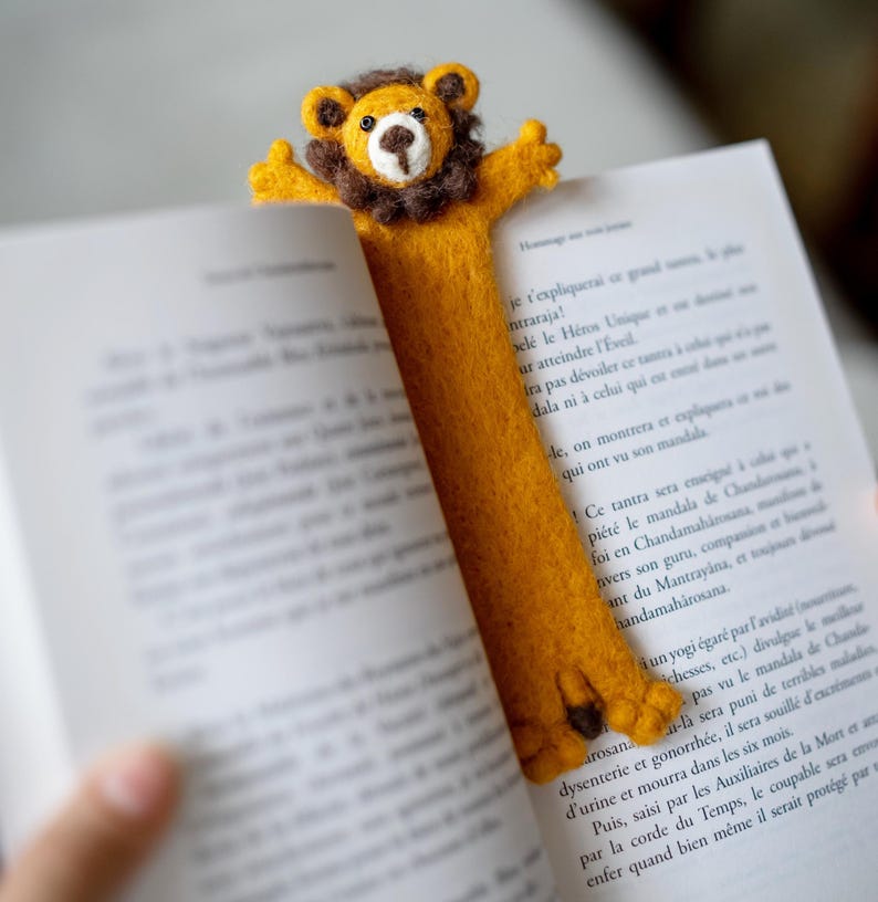 Felted Lion Bookmark: Handmade Wool Reader Gift (16cm) - Etsy