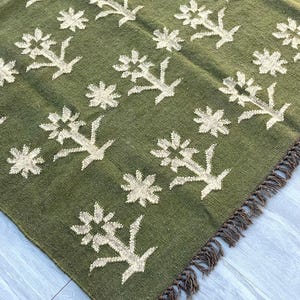Multi Size Handwoven Green Floral Kilim Rug. Traditional Kilim Rug for ...