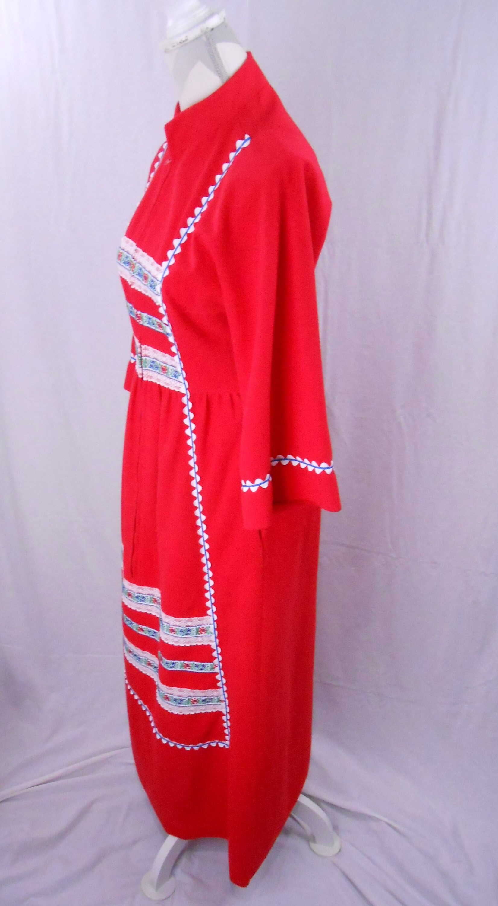 Vintage 1970's Housecoat by Vasserette | Etsy