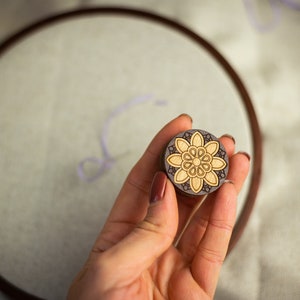 Flower Needle Nanny, Magnetic Needle Holder, Sewing Pin Holder, Small ...