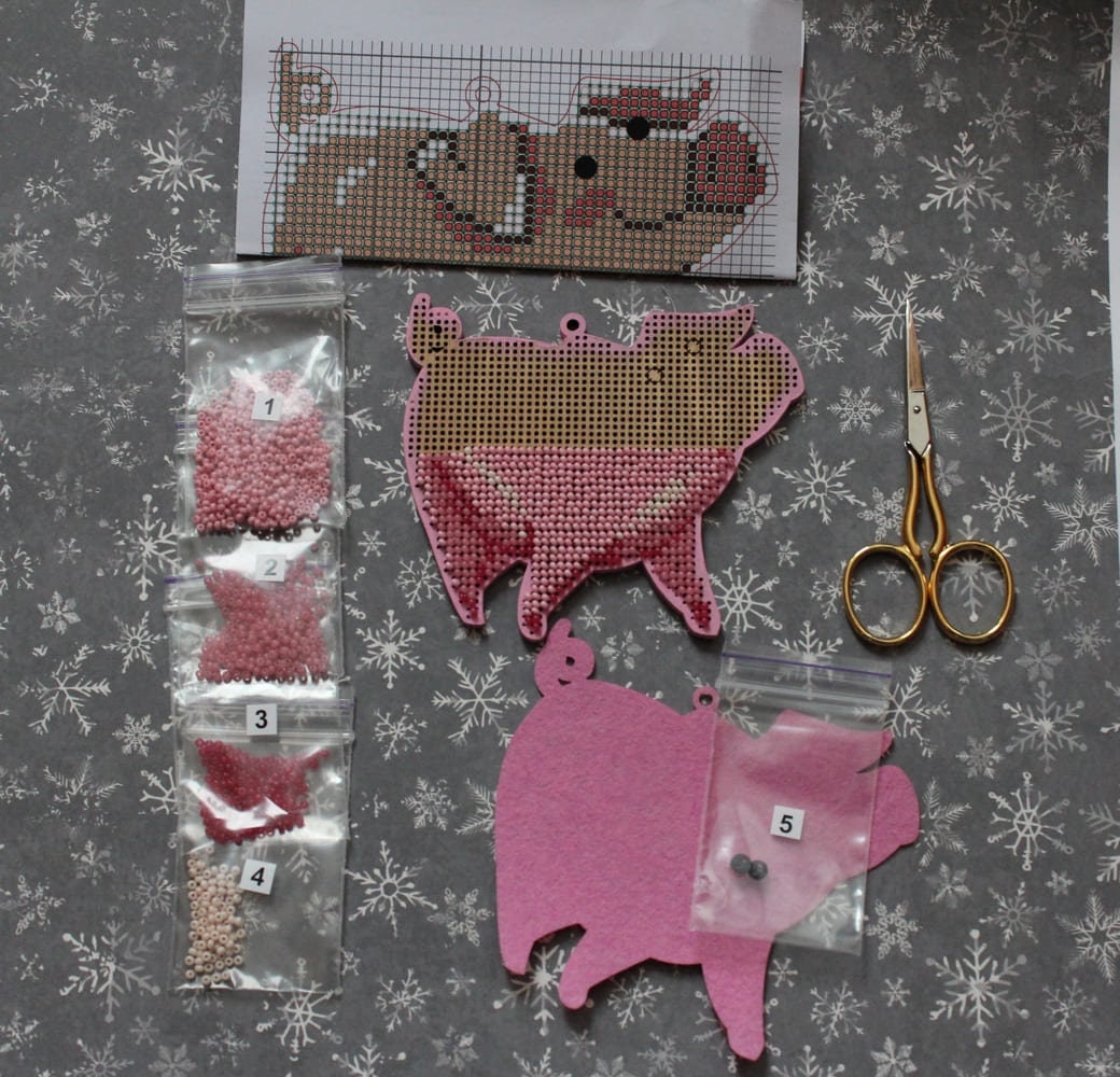 Piglet Ornament DIY Kit, Beadwork Pig Year Gift, Xmas Tree Decoration ...