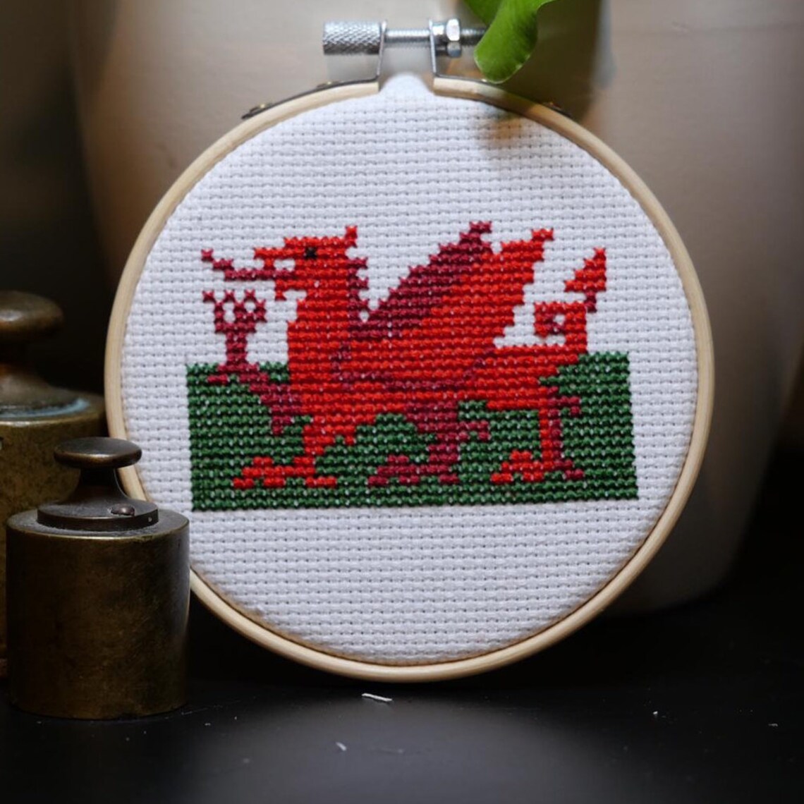 PDF! Welsh Dragon Cross Stitch Pattern. Fits in a 4 Inch Hoop. - Etsy