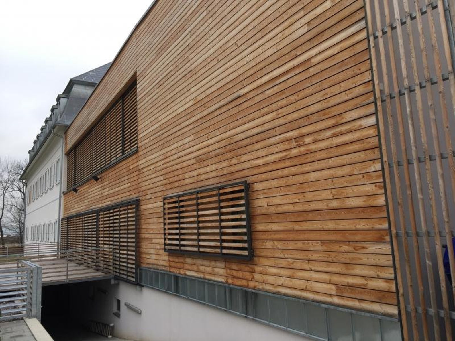 SPECIAL OFFER Siberian Larch Cladding Half Lap Shiplap Fine Sawn Faces ...