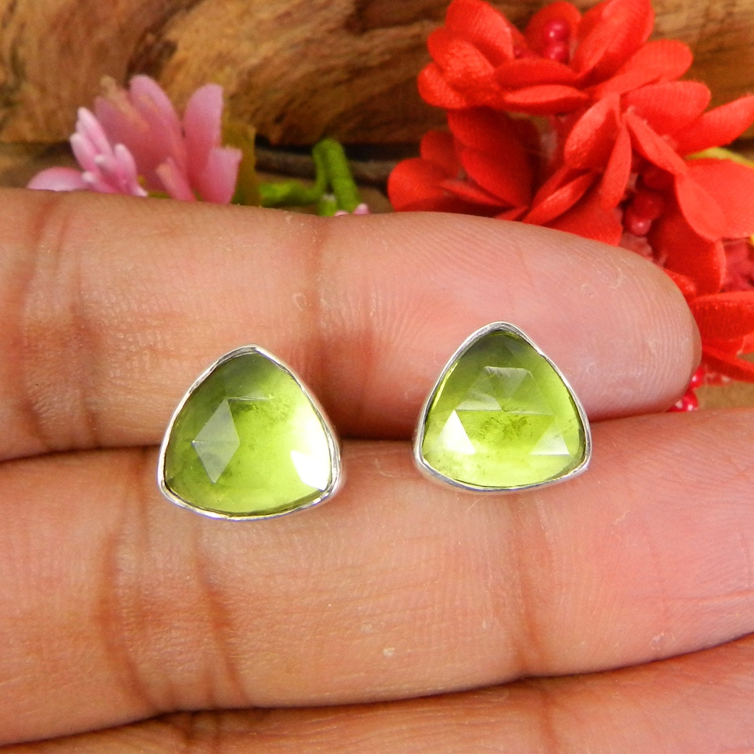 Faceted Peridot Hydro 10x10mm Triangle Gemstone 925 Sterling | Etsy