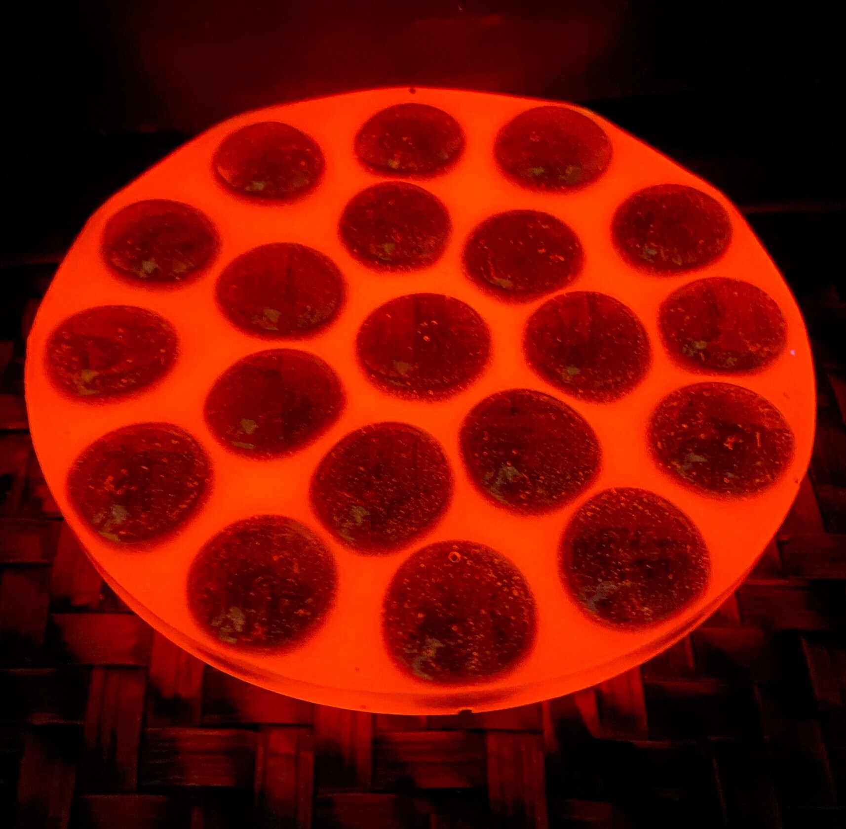 Glow in the Dark Clear Glass Pebble UV Reactive Window Suncatcher ...