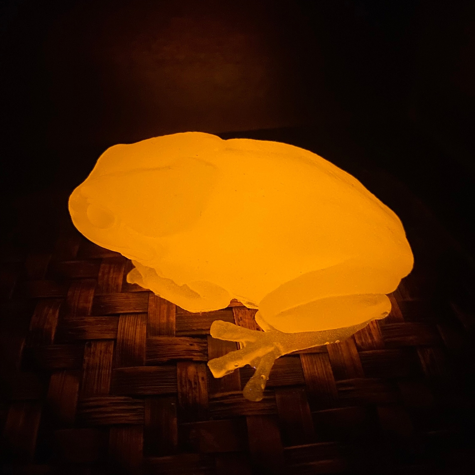 Glow in the Dark Frog Paperweight, White in Daylight Glows at Night ...