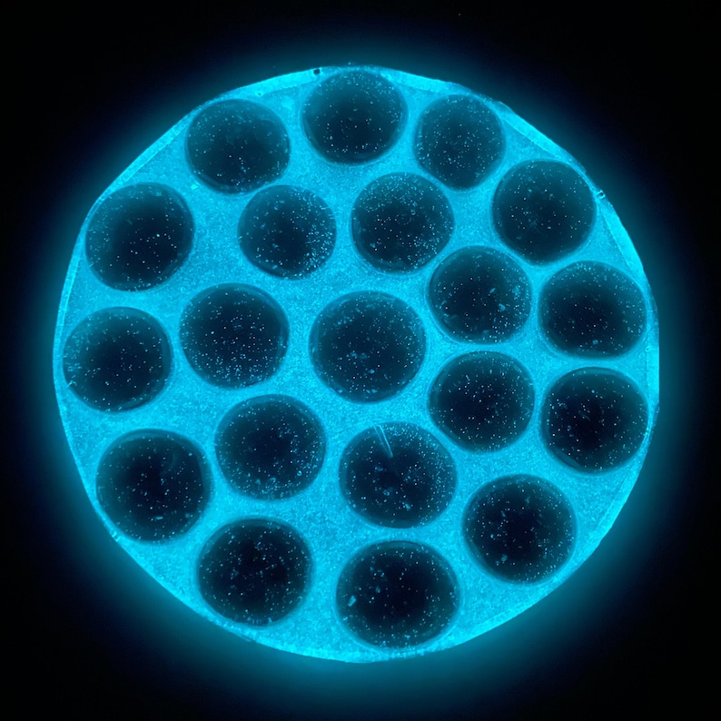 Glow in the Dark Clear Glass Pebble UV Reactive Window Suncatcher ...