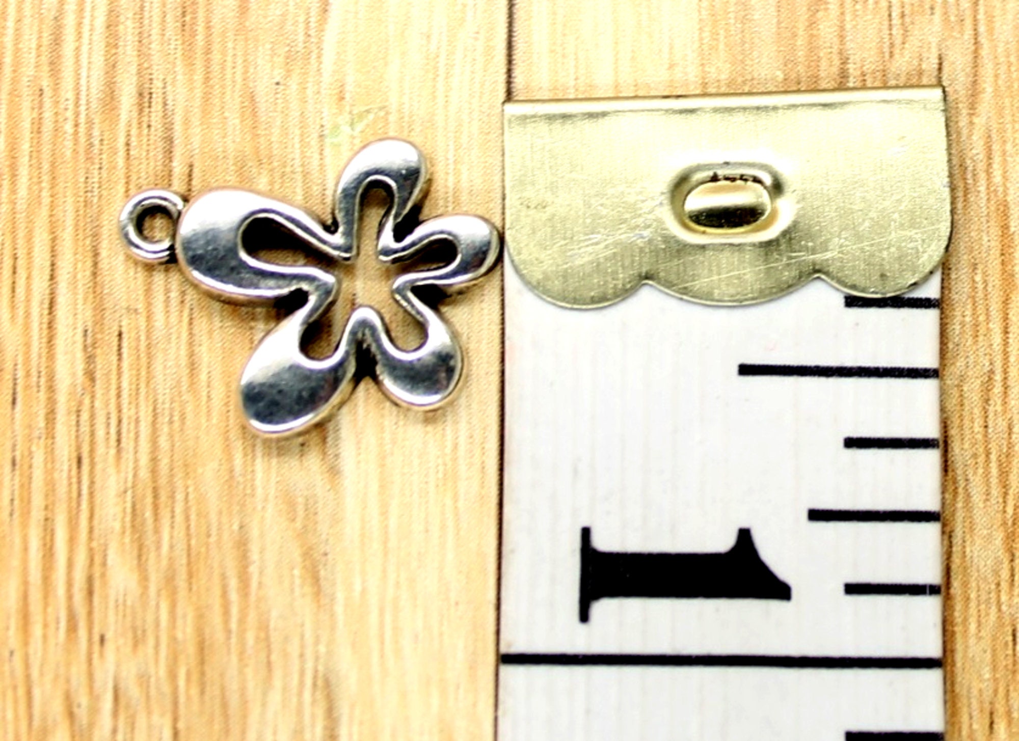 Flower Charm 10 Flower Charms Cut Out Flower Charm 3D | Etsy