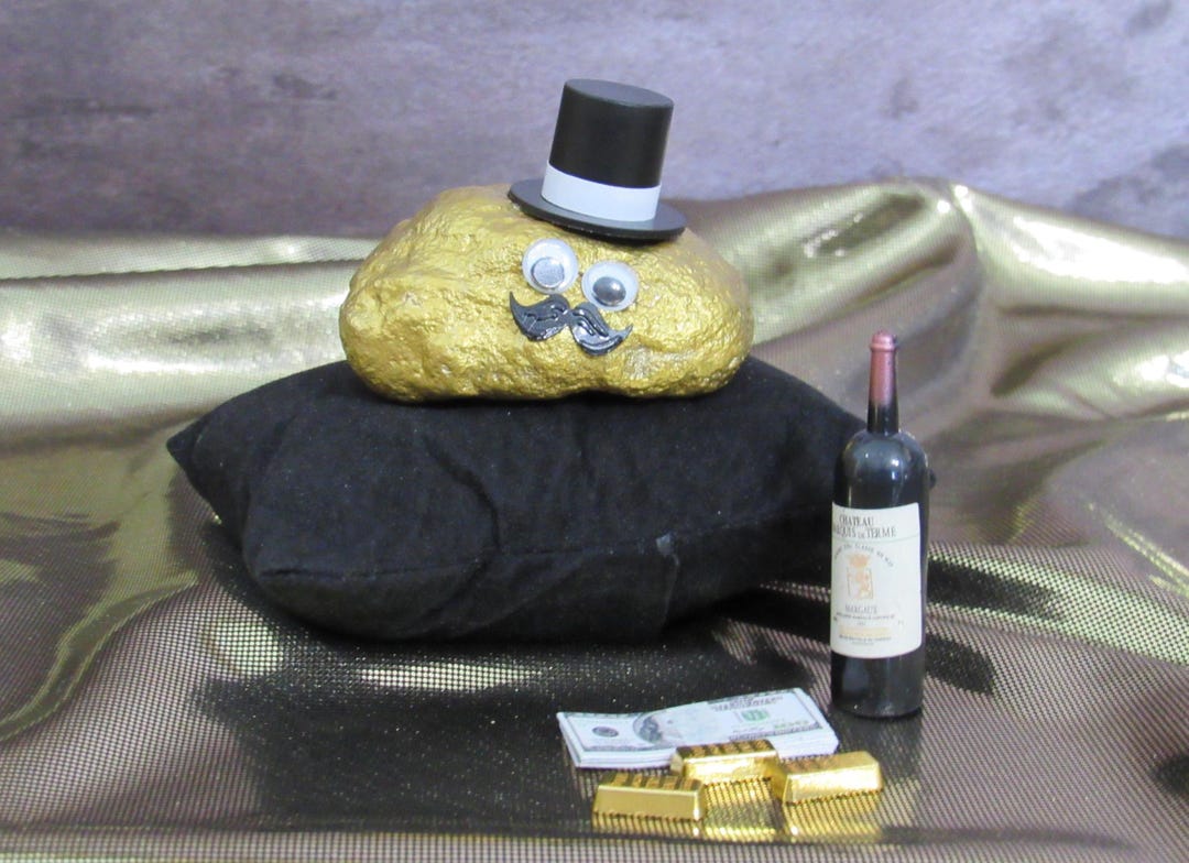 Novelty Gold Nugget Pal - Mr. Rock O'feller, the Rich Person's Pet Rock ...