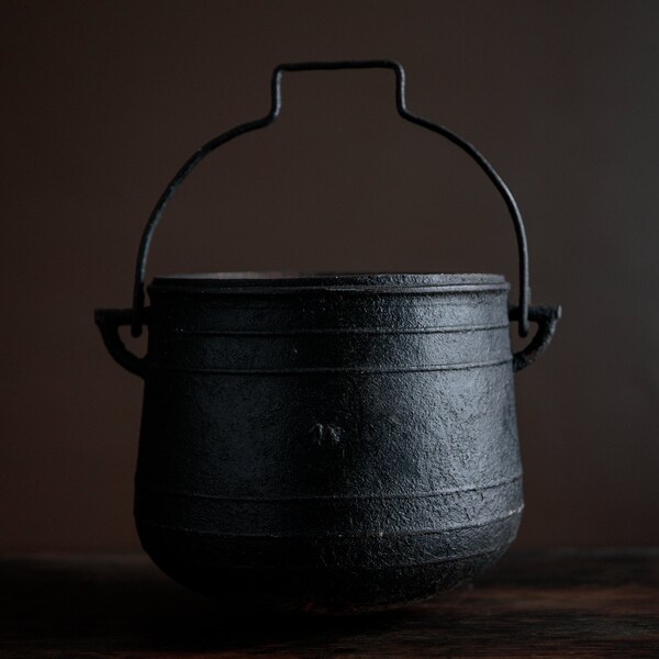 Large Cast Iron Cauldron - Etsy