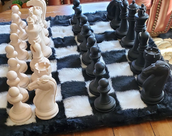 Very Vintage 70s Large Chess Set on Plush Faux Fur Game Board - Etsy