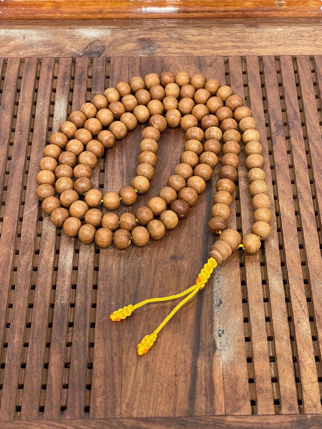 Tibetan Sandalwood Japa Mala – 108 Beads Meditation Necklace | Buddhist ...