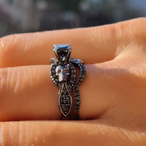 Gothic Skull Engagement Ring Set, 1.15 Ct Round Cut Black CZ Diamond ...
