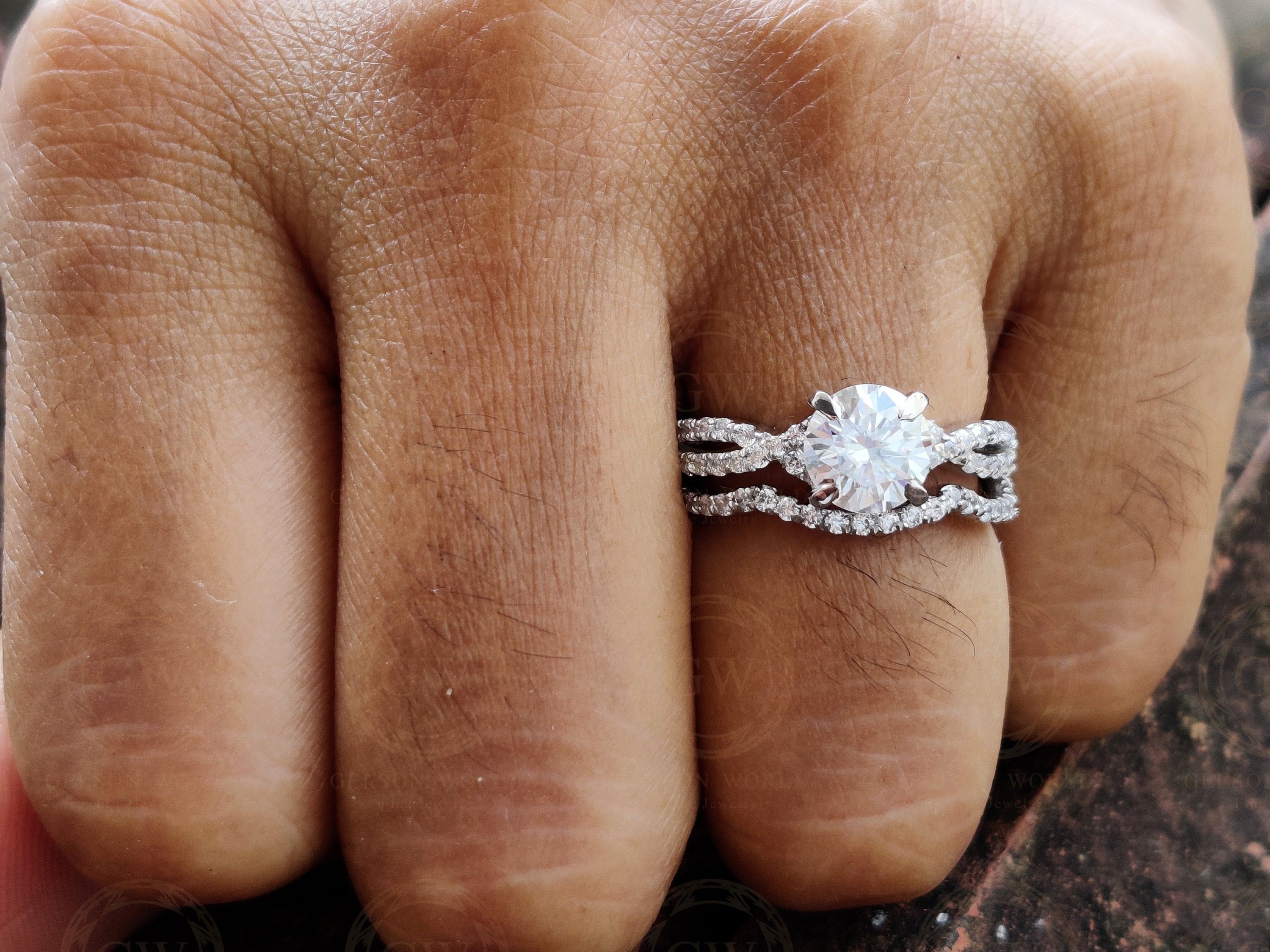 Round Moissanite Twisted Wedding Ring Set Bridal ring Set | Etsy