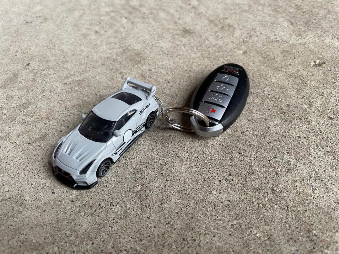 Key Chain Hot Wheels 1/64 Nissan R35 GT-R - Etsy