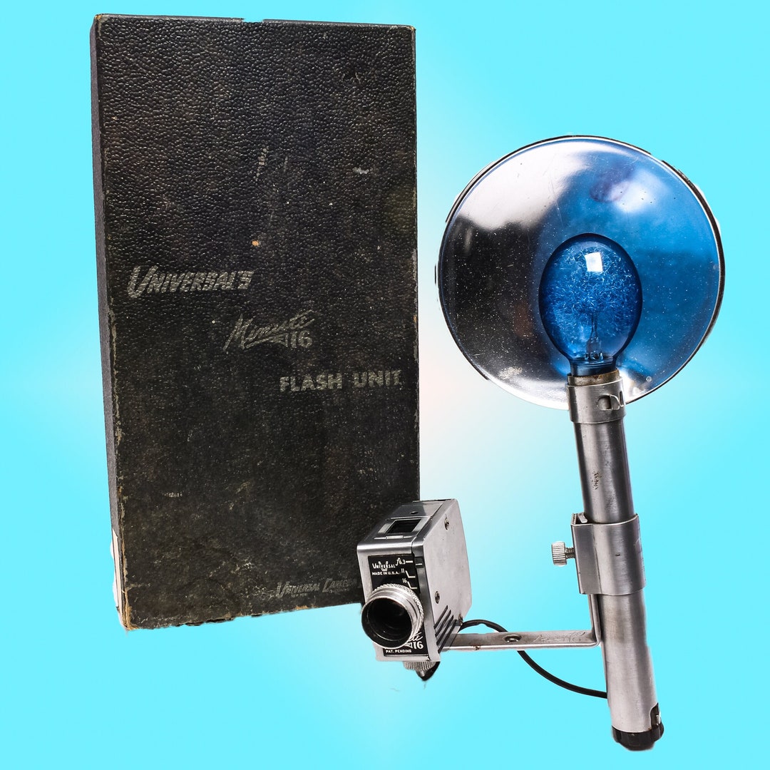 Universal Minute 16 Outfit Complete With Flash and Film Cassette Great ...