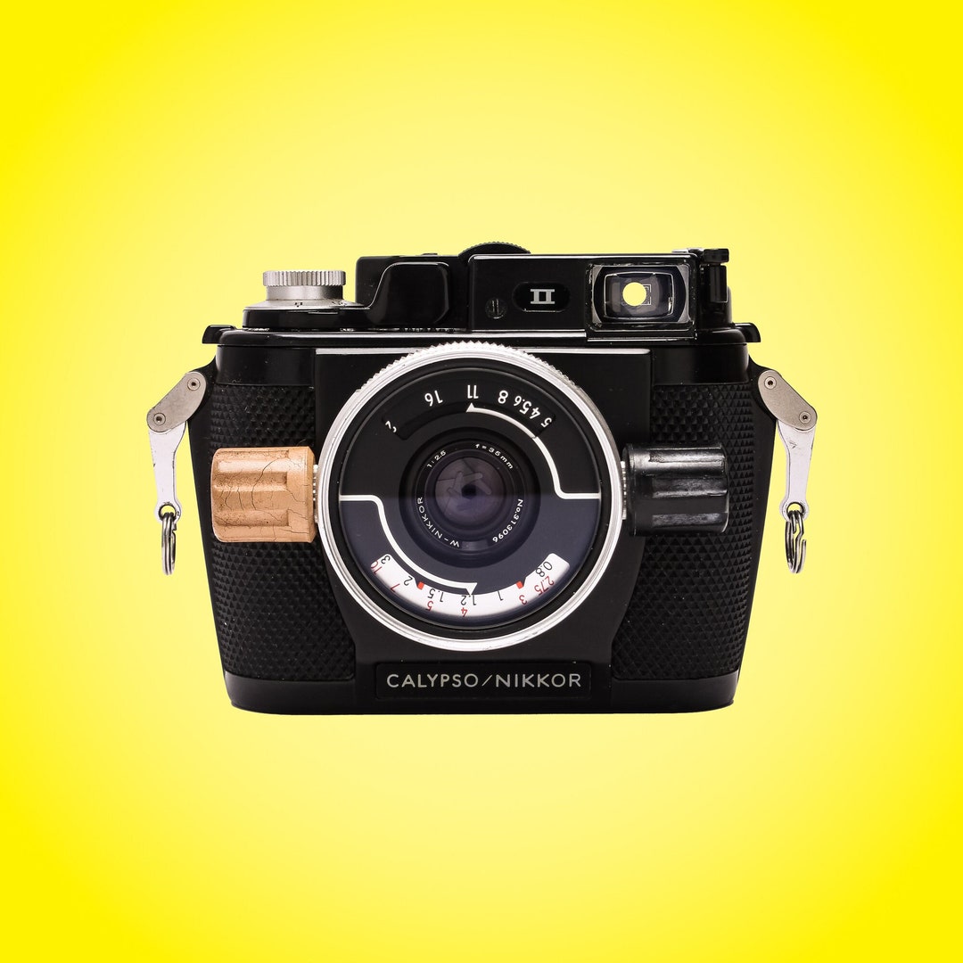 Nikonos II / Calypso Underwater 35mm Camera: Beautiful Display Piece ...