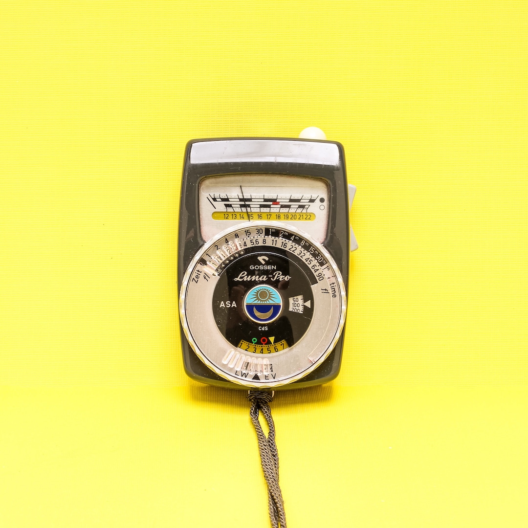 Gossen Luna-pro Light Meter With Leather Case + Neck Strap - Etsy