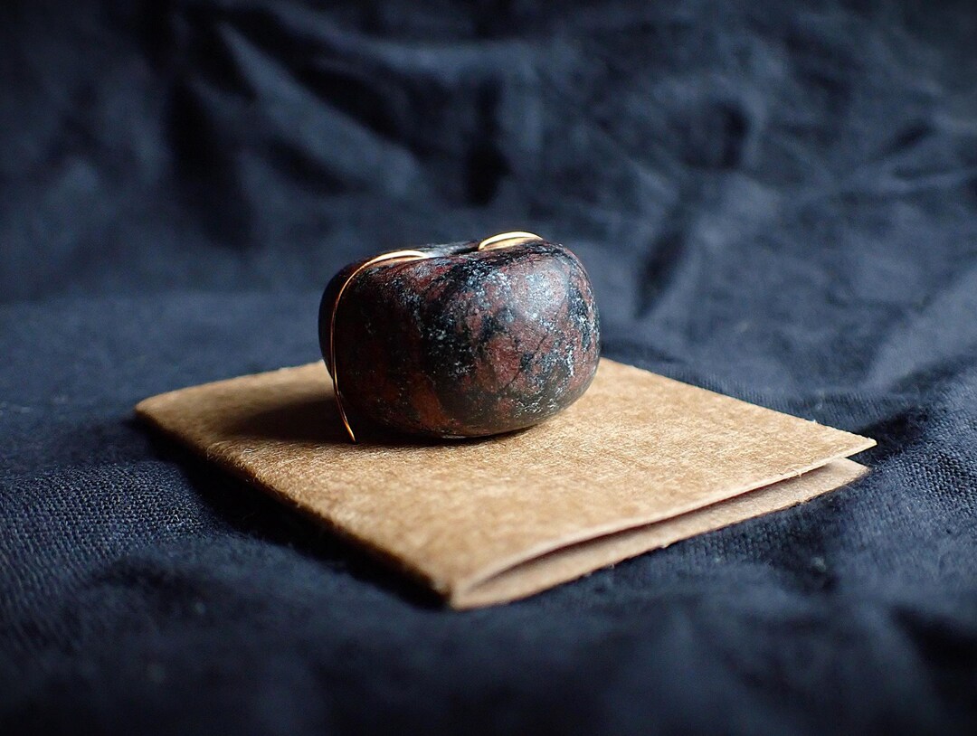 Chunky Red Black Banded Magic EYE Sacred Serpentine STONE BEAD 5mm ...