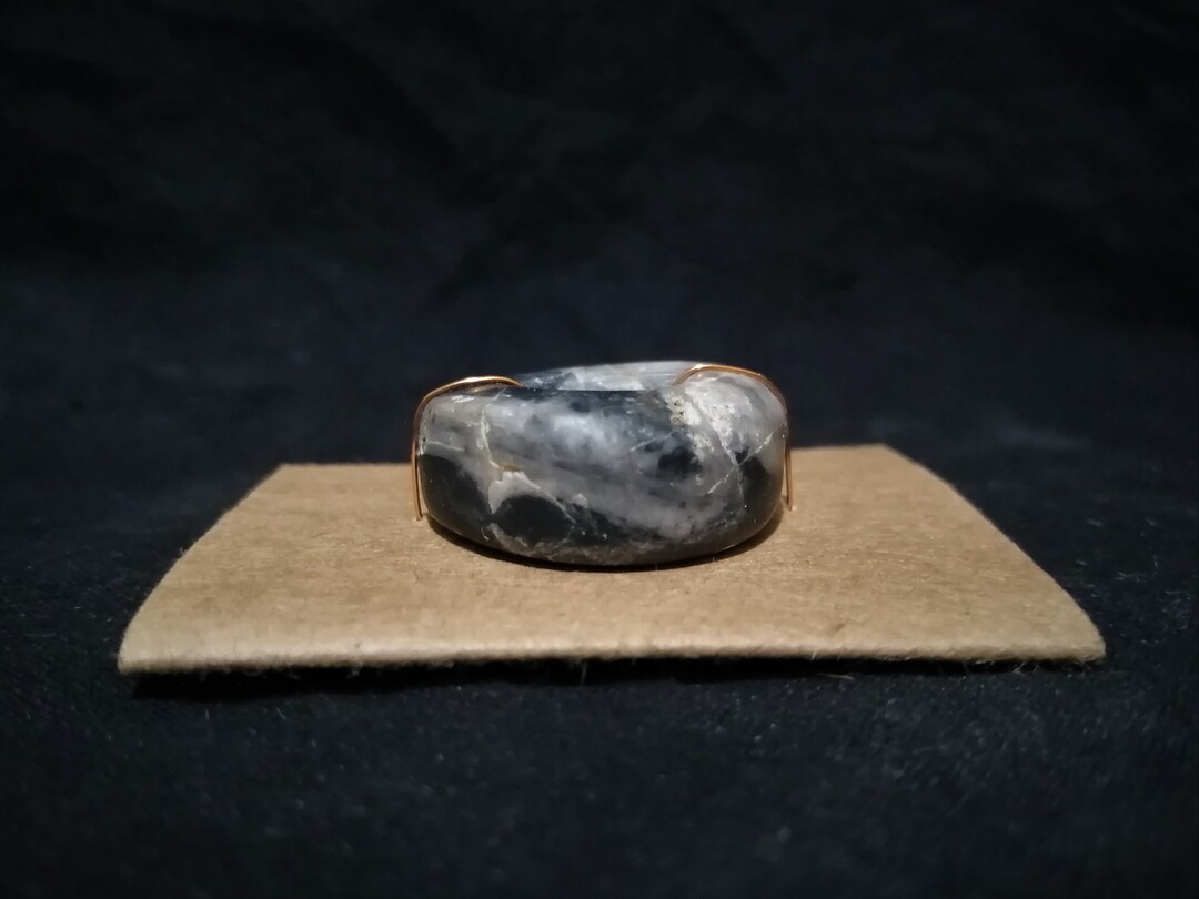 Contrasting Wavey Banded Black White QUARTZ Annular Sacred STONE BEAD ...