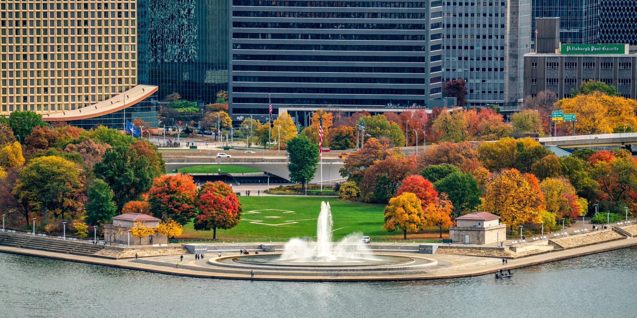 Pittsburgh Photo Point State Park Fountain in Autumn Pittsburgh Fall ...