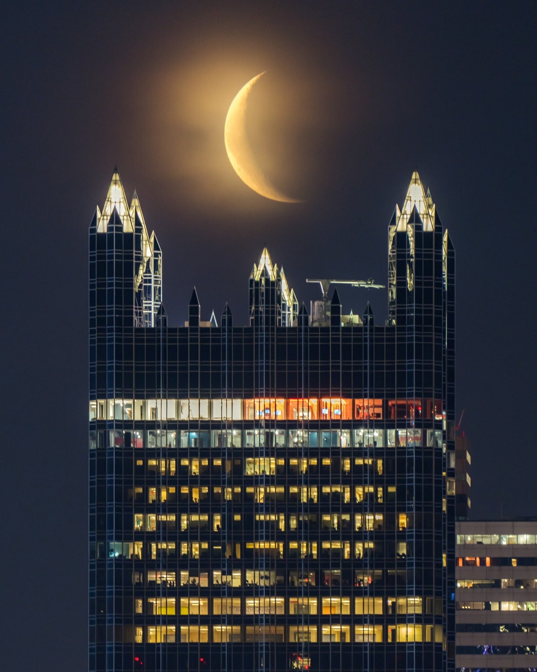 Pittsburgh PPG Place Crescent Moon Photo: Metal or Canvas Print - Etsy
