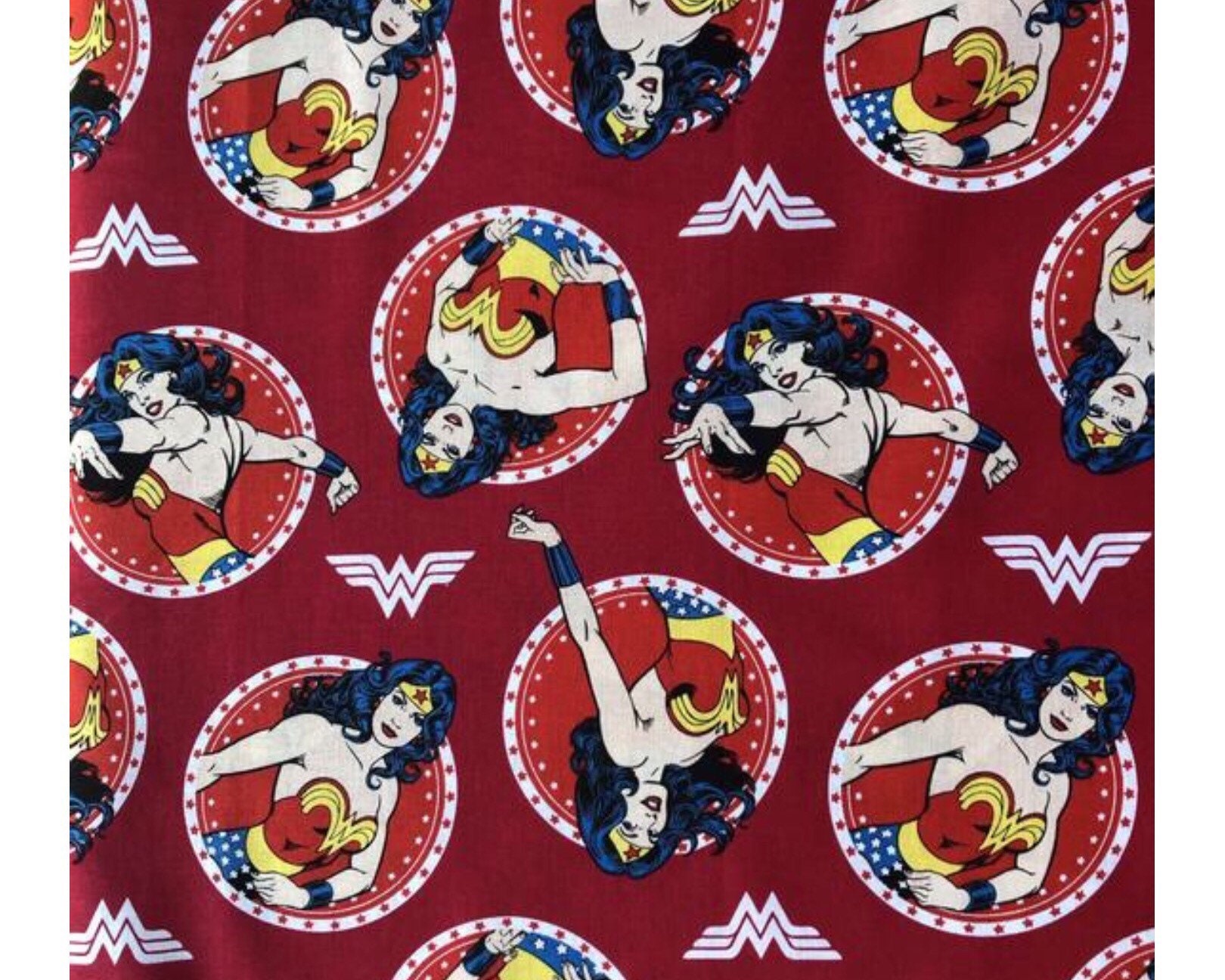 Superhero Super-heroine DC Assorted Fat Quarters Wonder Woman Supergirl ...
