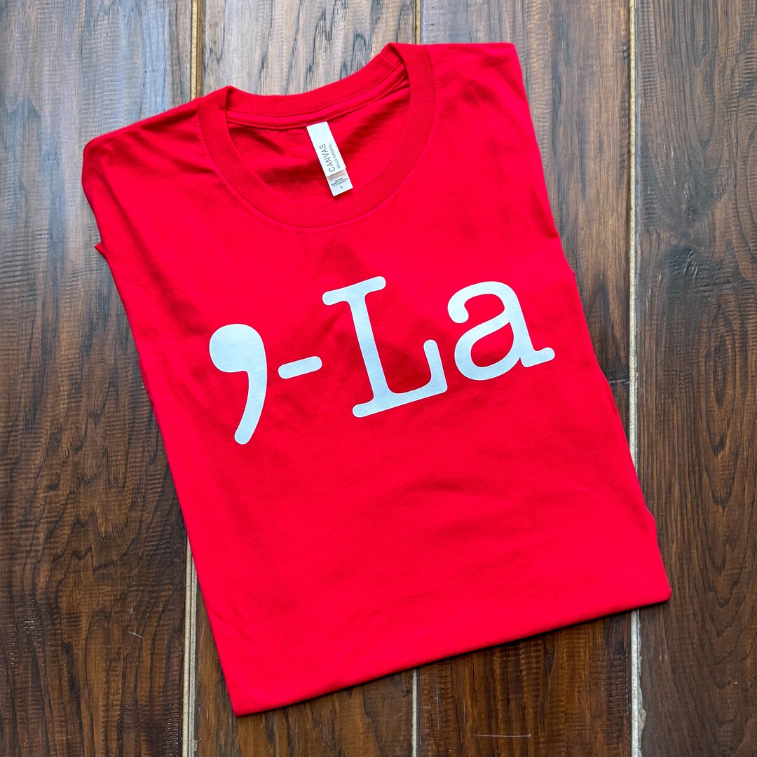 Comma-la Tshirt - Etsy
