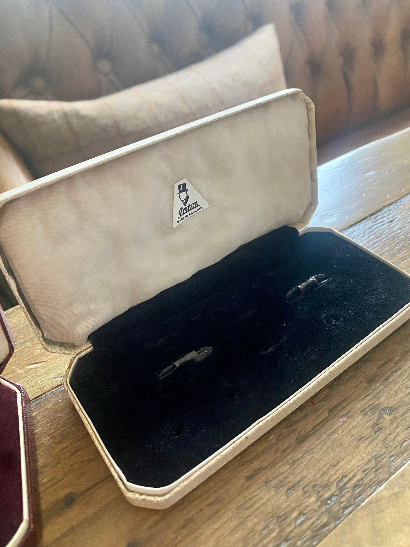 Two Vintage Stratton Jewellery Boxes. Vintage Jewelry Boxes to Display ...