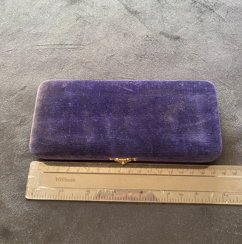 Vintage Jewellery Box. Vintage Velvet Jewelry Case for a Necklace - Etsy