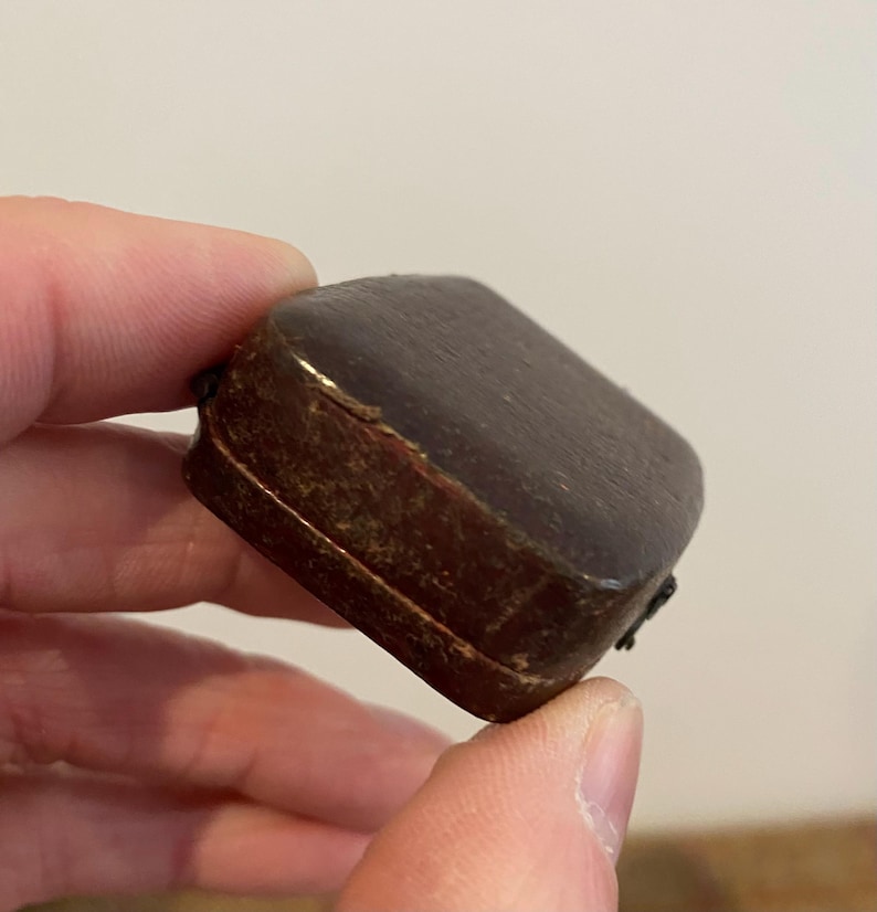 Small Georgian Leather Box. Antique Jewellery Box From the Georgian Era ...