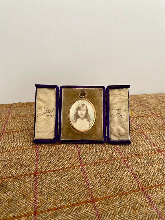 Antique Portrait Box with Double doors and stand. Vin… - Gem