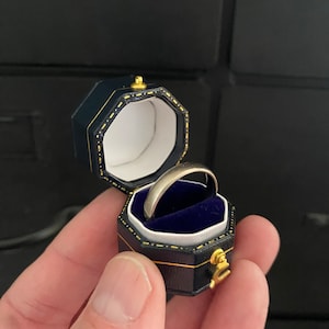 Unusual Vintage Style Ring Box. Wedding Ring Box. Antique Style Jewelry ...